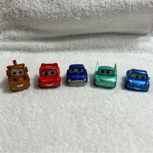 Disney | Toys | Disney Doorables Cars Complete Set Of 5 Mcqueen Mater ...